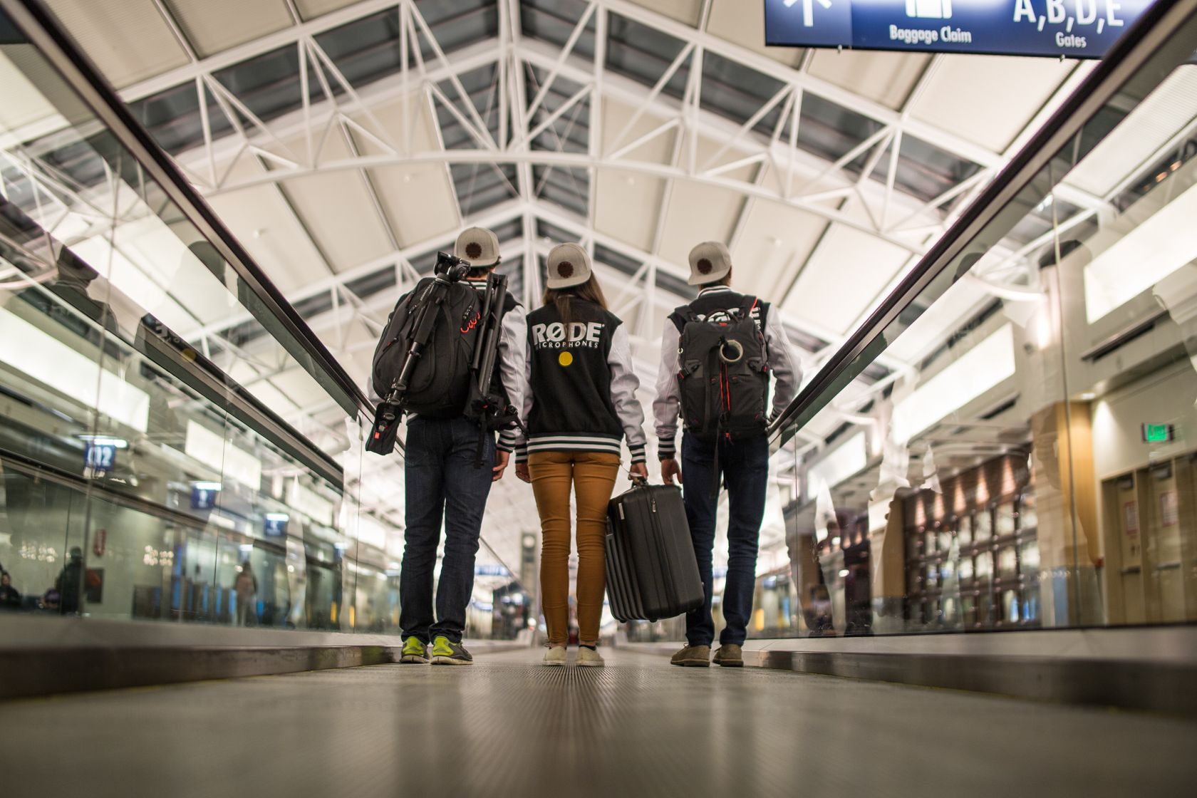 HelloTravel.com Travel Agents CRM